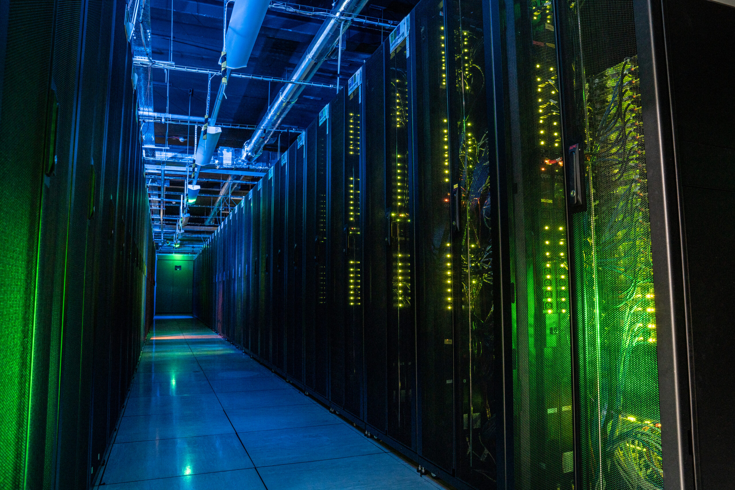 JASMIN Super-Data-Cluster - Scientific Computing, Science and Technology Facilities Council (STFC)